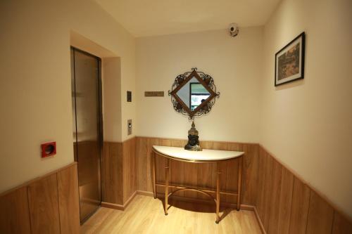 Alpviram Villa, 4 Bhk En-suite villa with elevator, Kasauli (updated ...