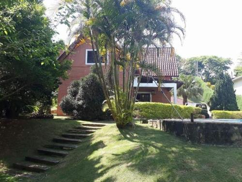 Alugo linda casa de campo perto de São Paulo com ótimo jardim, piscina ...