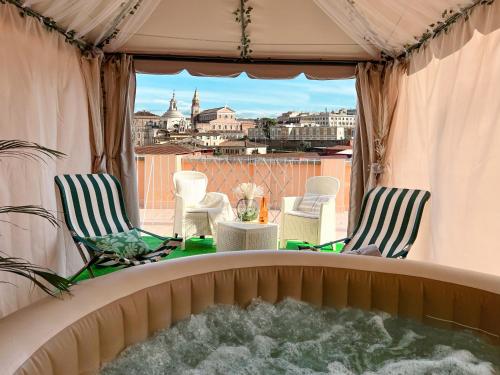 Colosseum Exclusive Apartment - Private Rooftop with Hot Tub and ...