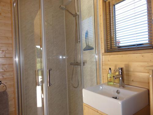 Cosy Cabins at Westfield Farm, Isle of Wight, Yarmouth (updated prices ...
