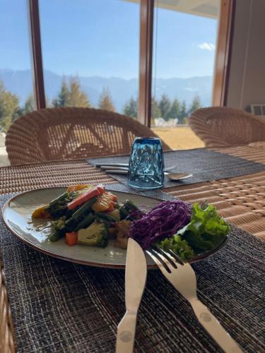 Timilo Boutique, Tawang (updated prices 2024)