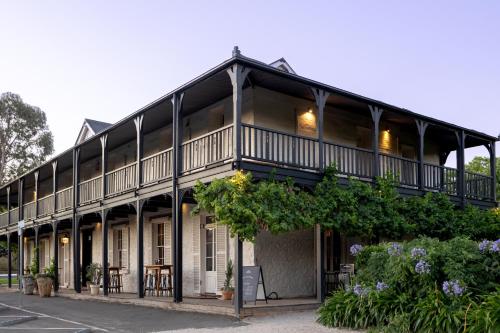 The Sir George, Jugiong (updated prices 2025)