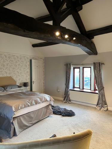 The Farm House Modern spacious 2 bedroom home at Tong road Leeds ...