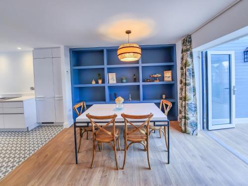 The Kinsale 4 Center, Kinsale (updated prices 2025)