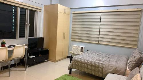 Morgan Suite BGC shortwalk4 Venice Canal Mall free pool gym, Manila की ...