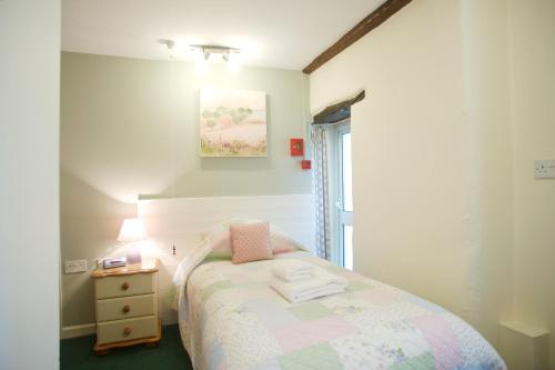 The Old Bridge House, Looe (updated prices 2025)