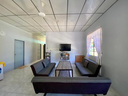 Kadamaian Riverside Lodge Tambatuon, Kota Belud, Kota Belud (updated ...