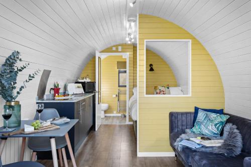 Morgan Sweet, Apple Tree Glamping, Nr Wells, Уэлс - обновленные цены ...