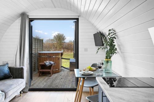 Morgan Sweet, Apple Tree Glamping, Nr Wells, Wells – Updated 2024 Prices
