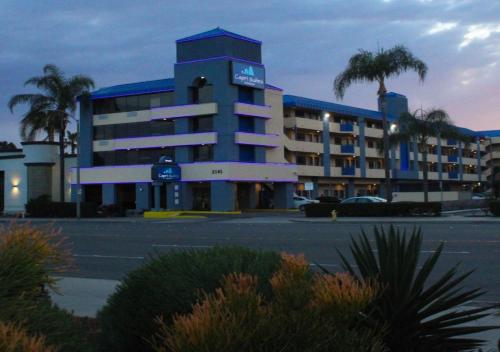 Capri Suites Anaheim, Anaheim – Updated 2024 Prices