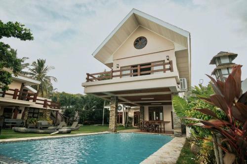 Exclusive Beachfront House w/ Pool & Saltwater Tub, Catmon (updated ...