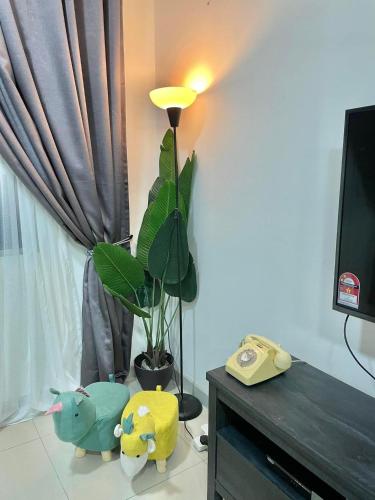 KiRA Drawbridge Homestay with pool WIFI NETFLIX near KTCC Mall, Kuala ...