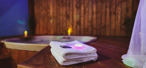 Petit studio très intime, avec spa intérieur au coeur de Shawinigan ...