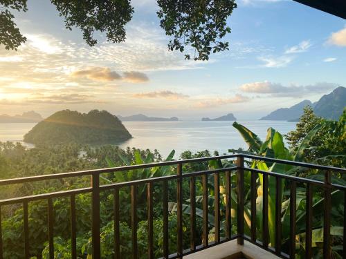 Perch El Nido's Seaview Villas overlooking Marimegmeg, El Nido (updated ...