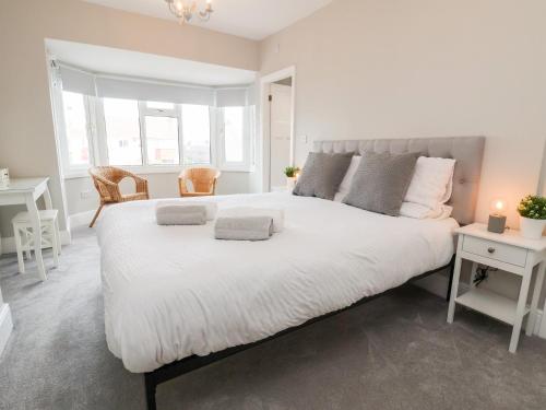 Tan Y Fron, Penrhyn Bay (updated prices 2024)
