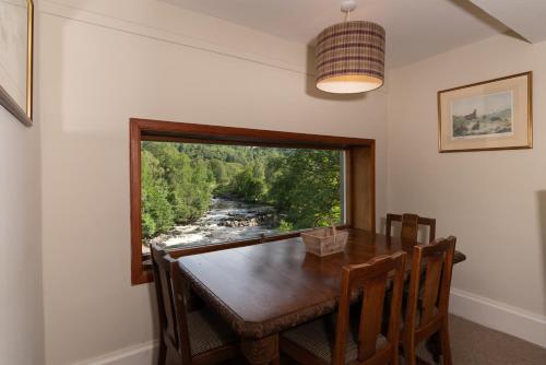 Gatehouse, Bridge of Balgie, Glenlyon, Bridge of Balgie (updated prices ...