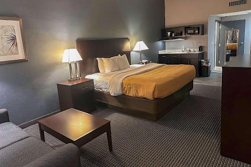 Suburban Studios, Montpelier (updated prices 2024)