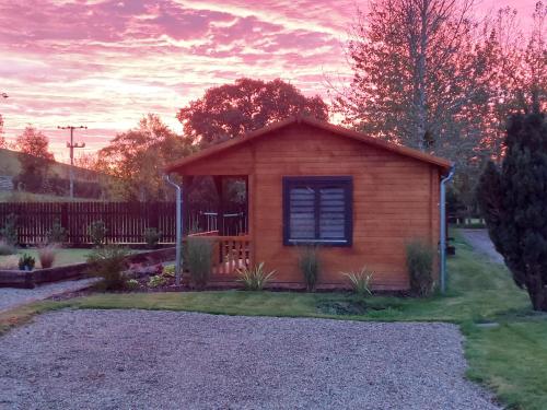 The Malvern Hills, Courtyard Cabins,Tom Cabin, Great Malvern (updated ...