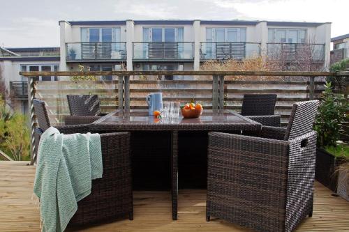 Wild Sands Next to Beach Cinema Living Roof Games Room, Camber (updated ...