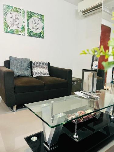 ADB Tower 1 bedroom with fast wifi and Netflix at Ortigas across ...