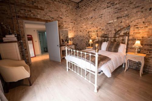 The Mews -- Luxury Stay at Bellingham Estate, Castlebellingham ...