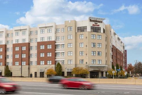 Residence Inn by Marriott Springfield Old Keene Mill, Springfield ...