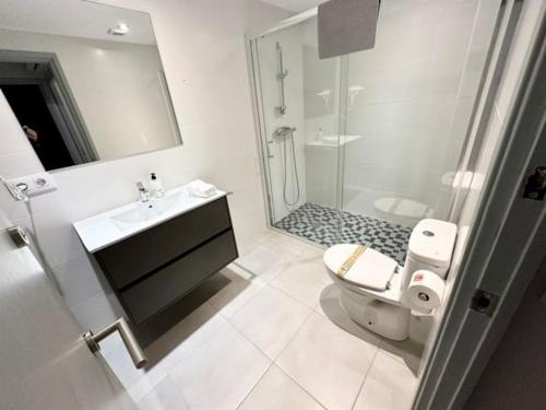 Roses Apartments - Marivent (2rooms) Vistas frontales al mar, Roses ...