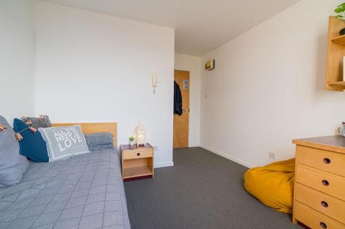 Private Ensuite with Shared Kitchen at Simpsons Hall in Nottingham ...