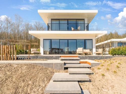 Water Villa with Infrared Sauna and Jetty, Zeewolde (updated prices 2024)