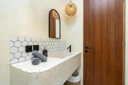 Liminal Palace Villa 2 by Betterplace, Canggu (updated prices 2024)