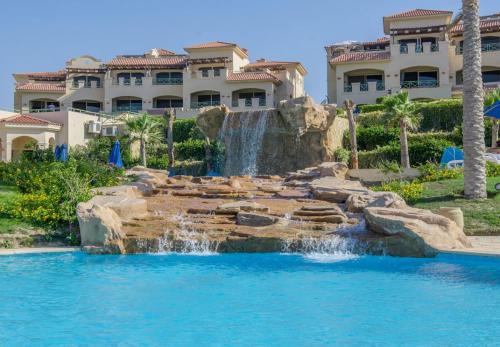 Waterfront Chalet at Luxurious Compound “ family only “, Ain Sokhna ...