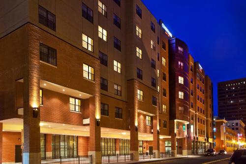 Courtyard by Marriott Syracuse Downtown at Armory Square, Syracuse ...