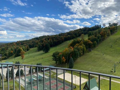 Slopeside Hotel by Seven Springs Resort, Champion (updated prices 2025)