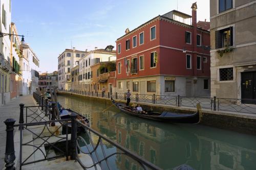 Albergo Basilea, Venice (updated prices 2025)