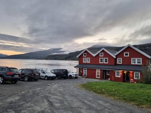 Sjøhus ved Tjeldsundet - House by the sea, Evenskjer (updated prices 2024)