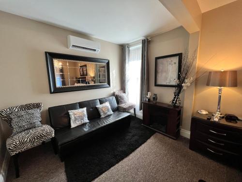 Historic Branson Hotel - Haven Suite with Queen Bed - Downtown - FREE ...