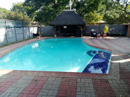 RZ. GUESTHOUSE MAFIKENG, Mahikeng – Updated 2024 Prices