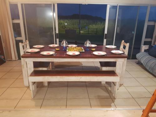 Cottage on beach, Kleinmond (updated prices 2025)