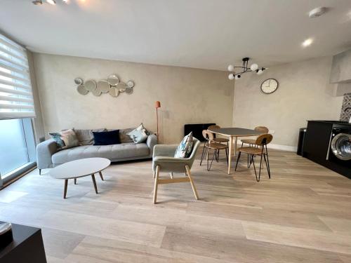 Altolusso, Cardiff – Updated 2024 Prices