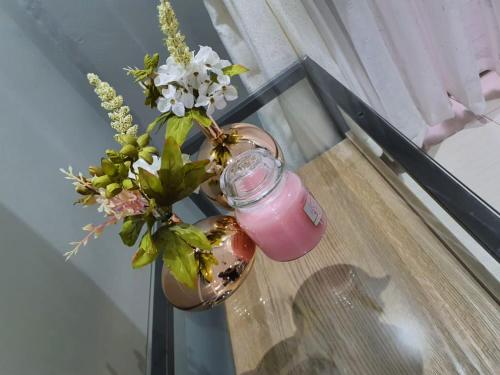 Posh 3 bedroomed guesthouse in Hillside with pool - 2039, Bulawayo ...