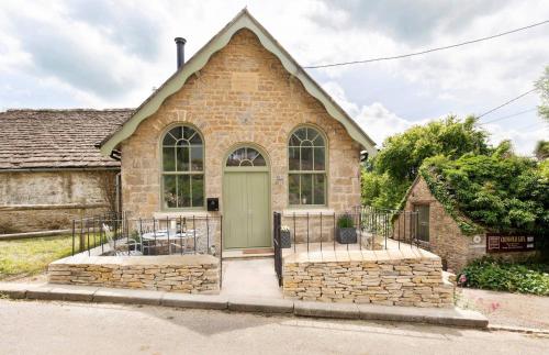The Chapel, Cotswolds, North Cerney (updated prices 2024)