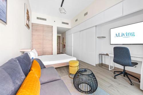 A Living Luxury Studio - Studio One Dubai Marina, Dubai (updated prices ...