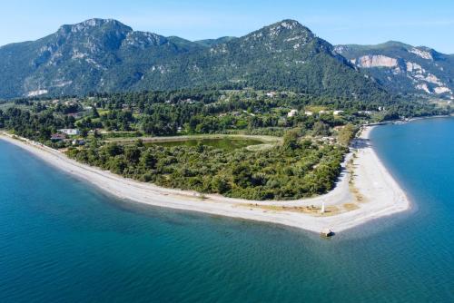 Agios Konstantinos peaceful Beach 3bdr apartment, Agios Konstantinos ...