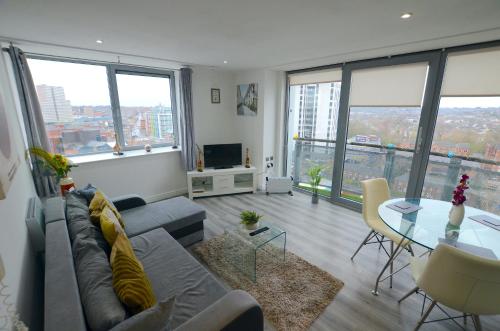 Cranbrook House Apartments - Near Ice Arena, Nottingham – Updated 2023 ...