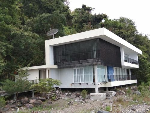 Tiara Bunga Hotel & Villa, Balige (harga terbaru 2024)