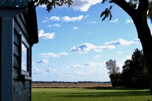 The Nutbourne Hut - shepherd's hut - pint-sized luxury, Hambrook ...