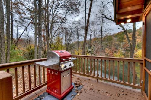 Tiny Lake Cabin Waterfront With Hot Tub & Fire Pit, Blue Ridge (updated ...