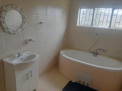 eManzini Guesthouse, Matibidi (updated prices 2025)