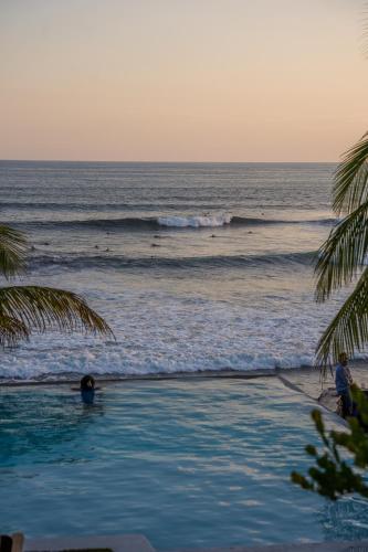 Puro Surf Hotel & Performance Academy, El Zonte (updated prices 2025)
