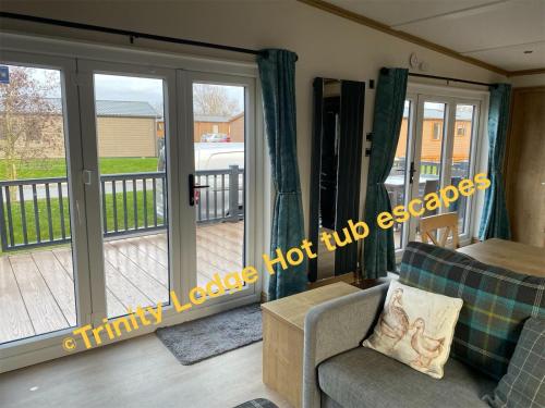 Trinity lodge hot tub escapes at Tattershall lakes, Tattershall (updated prices 2024)